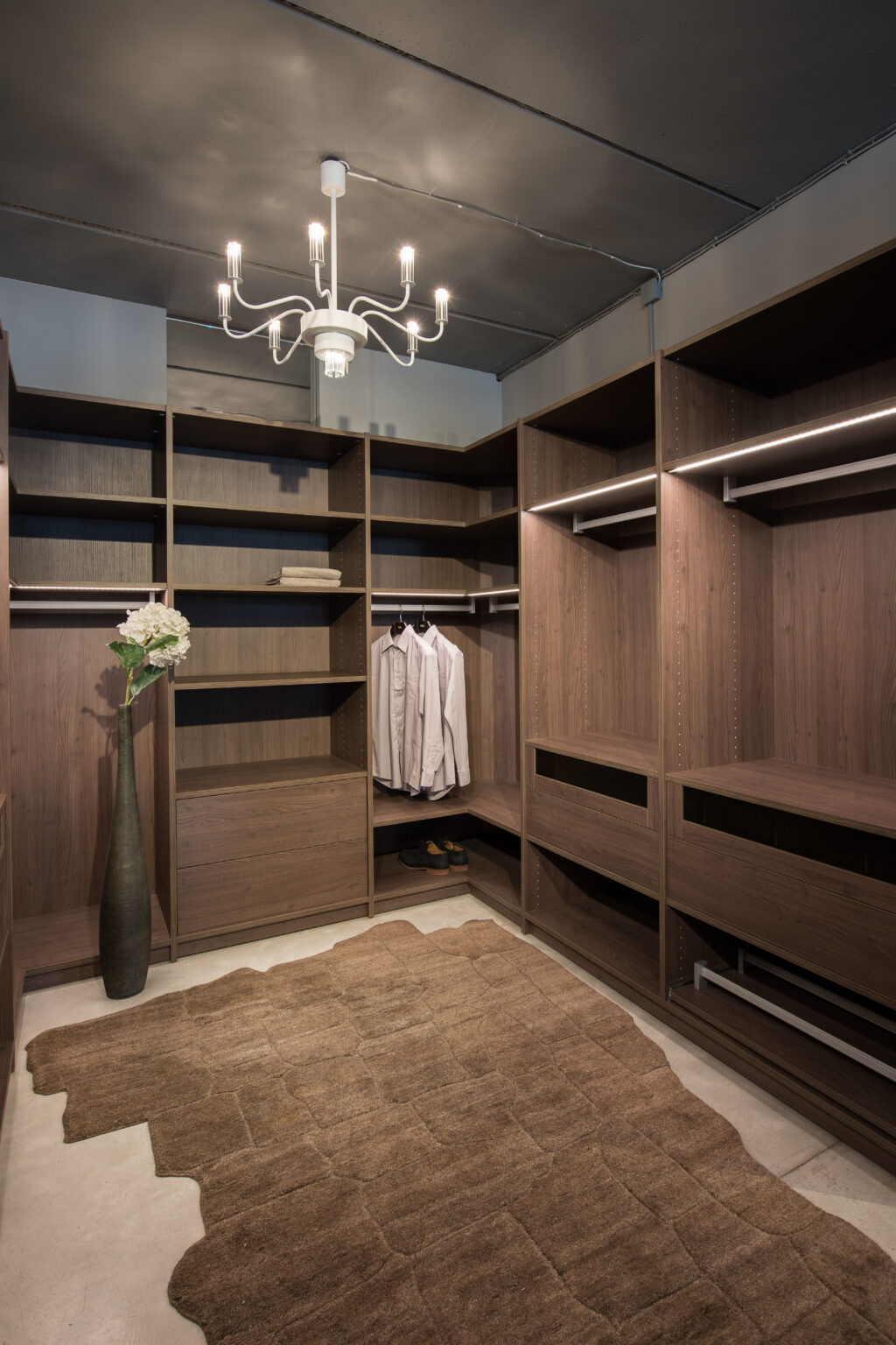 Garderoobilahendused | Uksed ja garderoobid | Tank Indoor